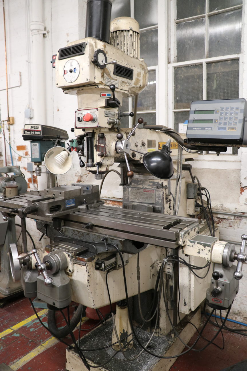 Manual Milling Machine - Framingham Makerspace